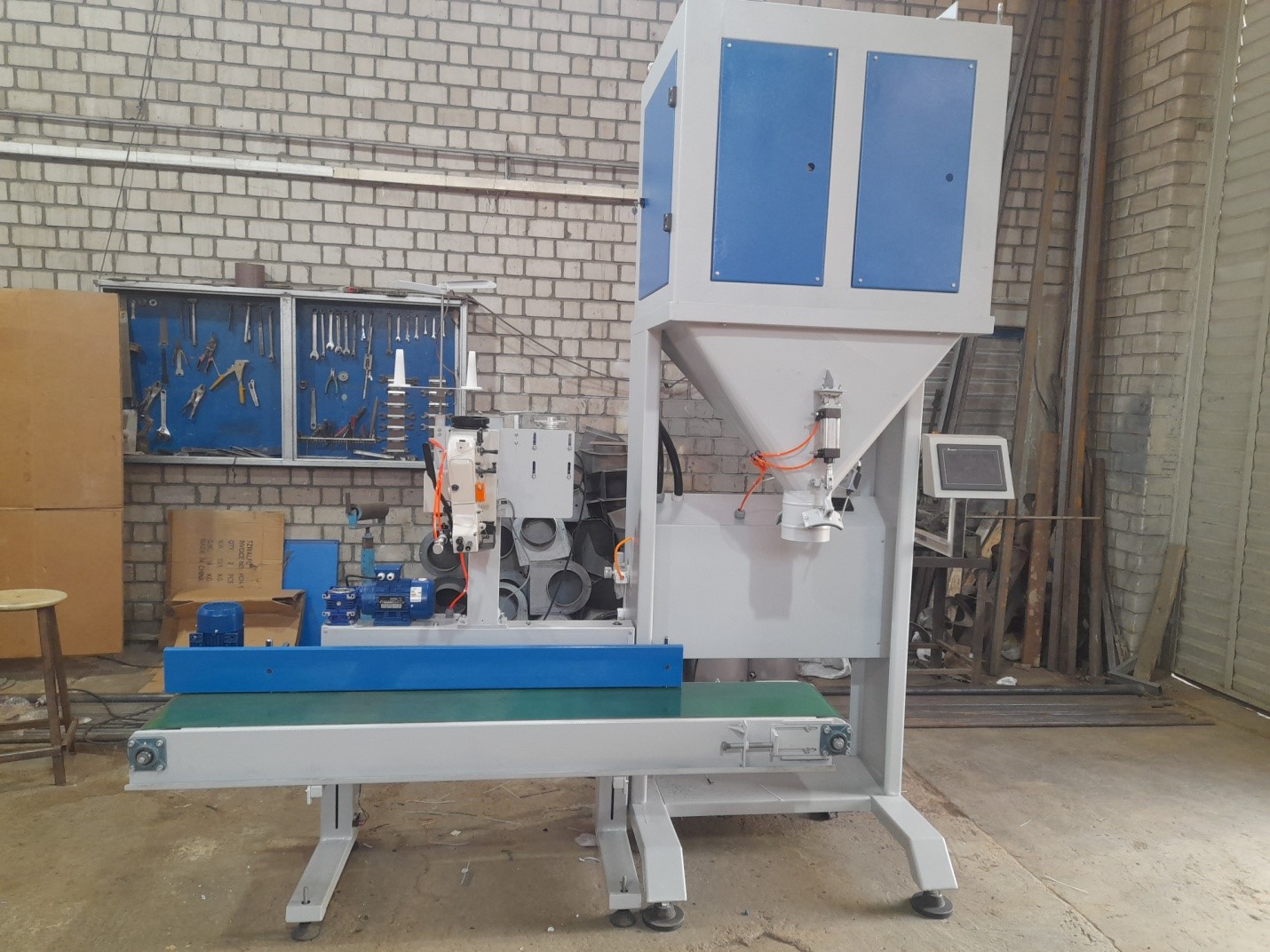 Two hopper rice packaging machine - Mahan Sanat Khazar